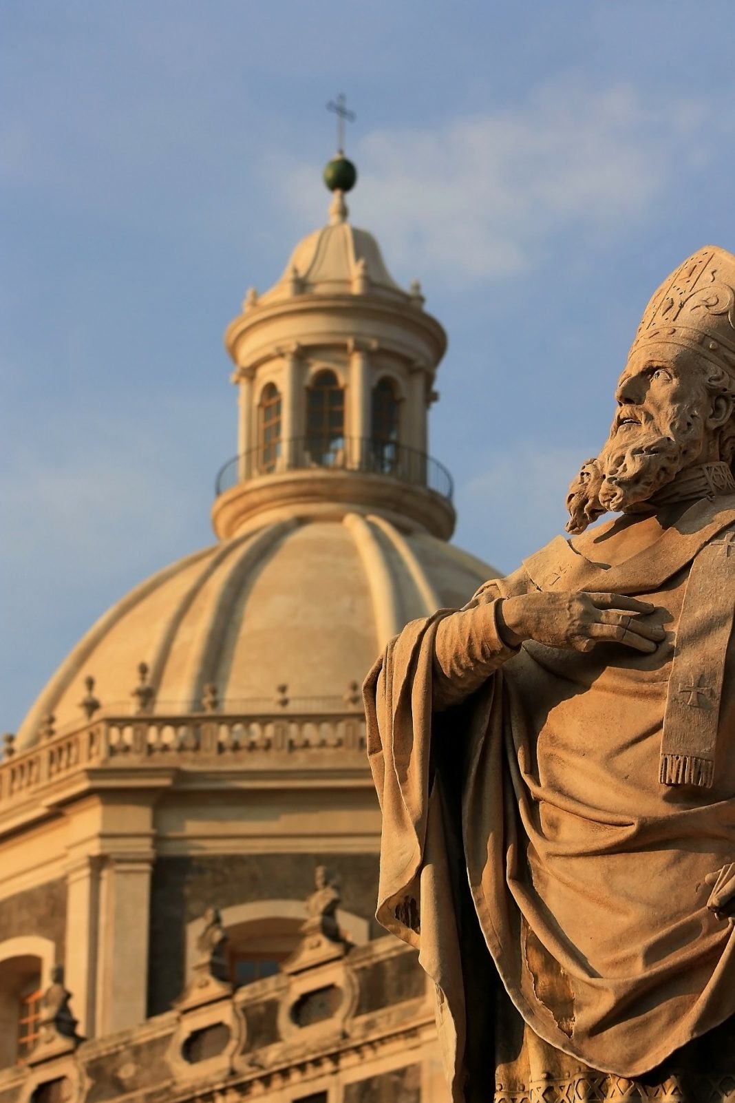 Rosmarinonews.it - Catania: gioiello incastonato tra l'Etna e lo Jonio ...